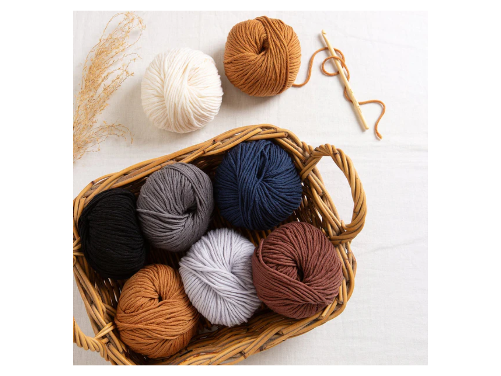 5 x The Merino Yarn Bundle 50g Ball (Navy, Granite, Black, Chocolate ...